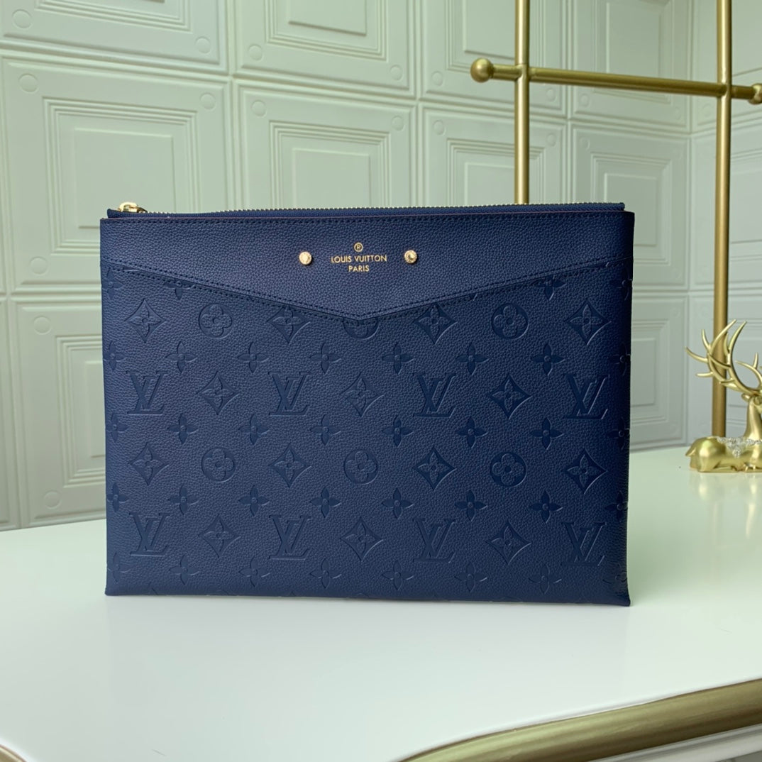 LV Monogram Empreinte Pouche – Müllner´s